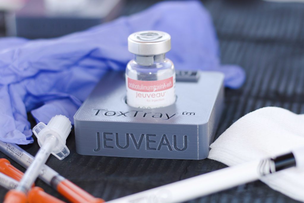 ToxTray Spill Reducing Neurotoxin Vial Holder - Aesthetic Record ...