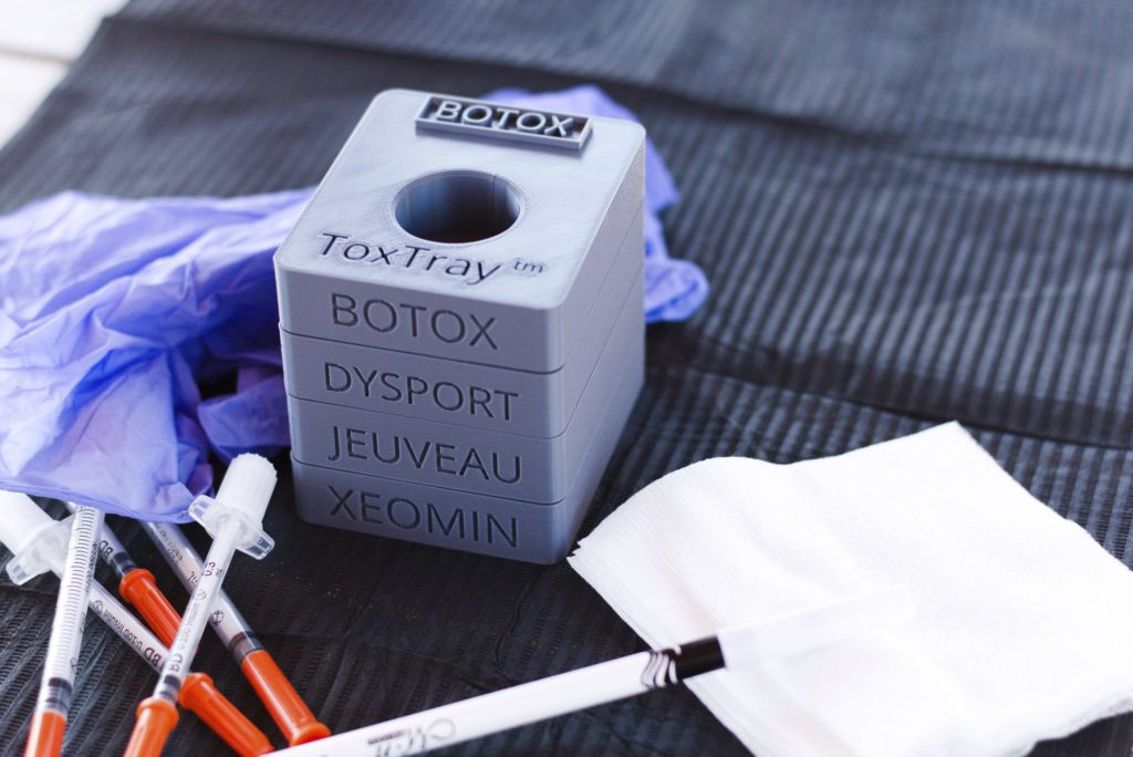 ToxTray Spill Reducing Neurotoxin Vial Holder - Aesthetic Record ...